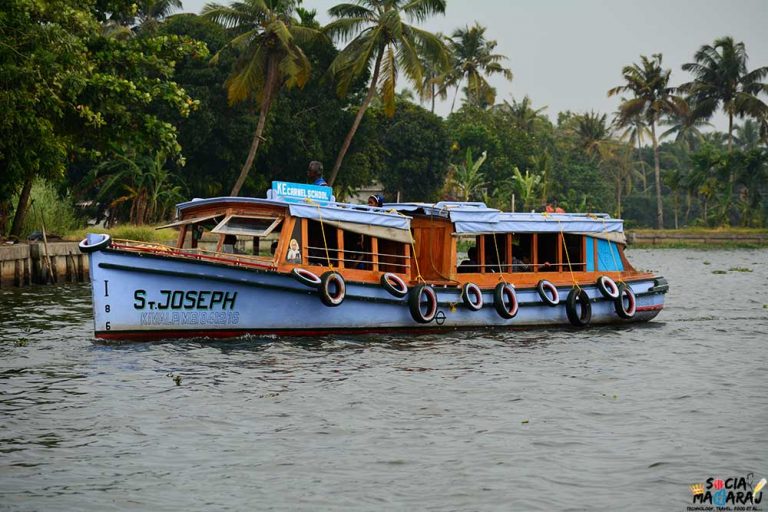 Explore Alleppey Backwaters on a Budget- Take a Shikara - SocialMaharaj
